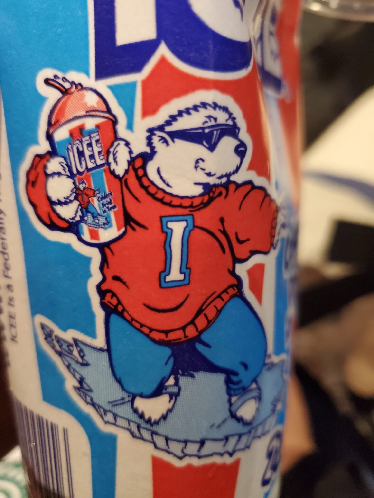 超アメリカンなフローズンドリンク｜ICEE（アイシー）全種類飲んでみた | ナチュラルボディビル研究所 by.けんた店長